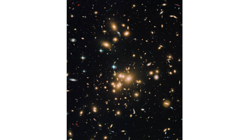 Apanhadas na teia cósmica – de galáxias a super-enxames