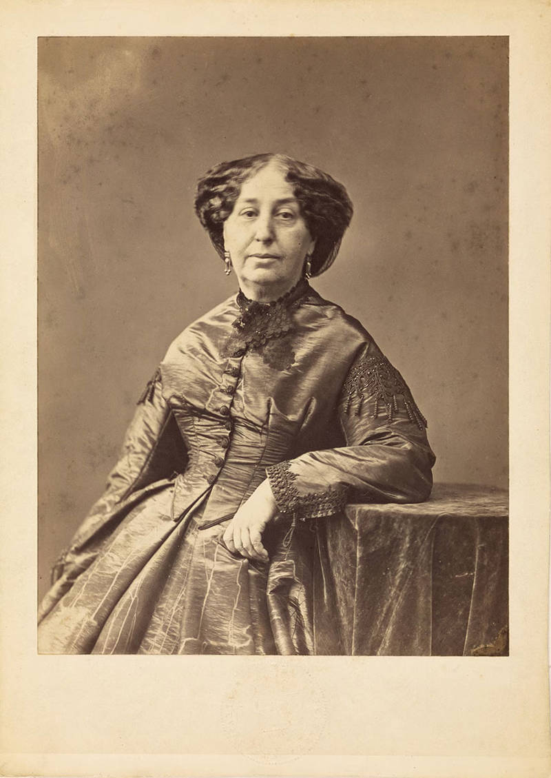 De Cleópatra a George Sand: 5 “brat girls” que abriram caminho a Charli XCX