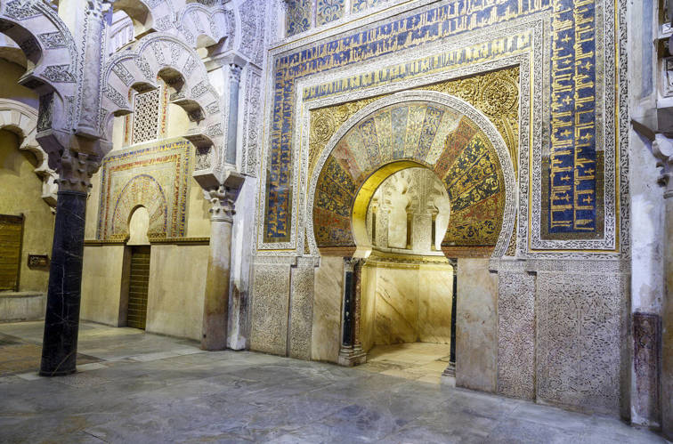 O esplendor e a síntese da mesquita-catedral de Córdova em 12 fotografias